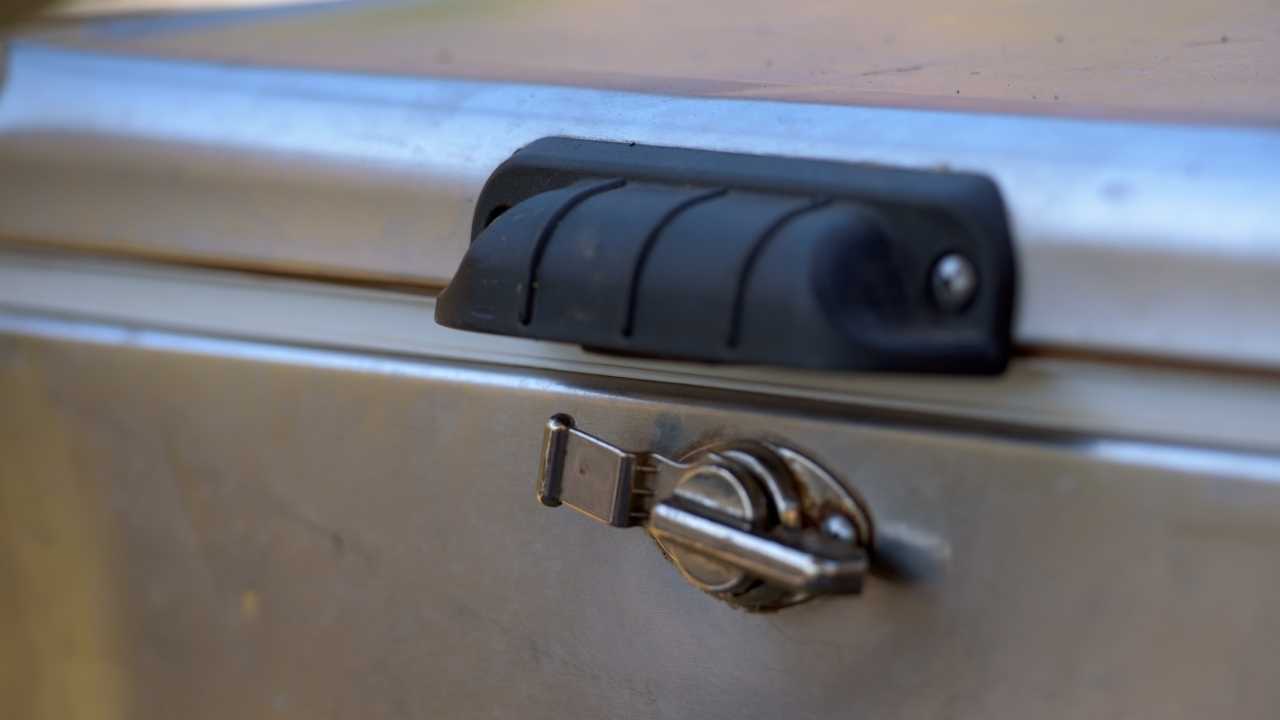 Off Grid Fridge – The Complete Guide